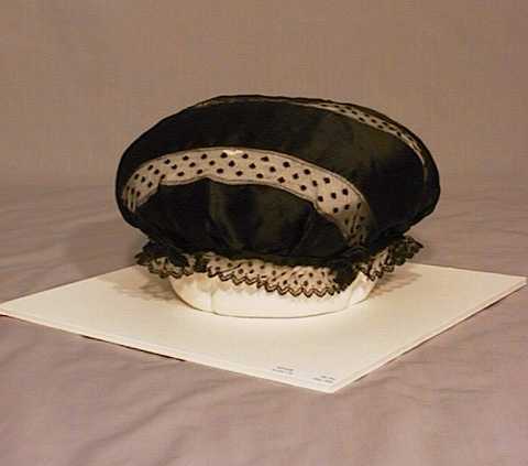 1977.9.20 - dust cap - University of Alberta Museums Search Site